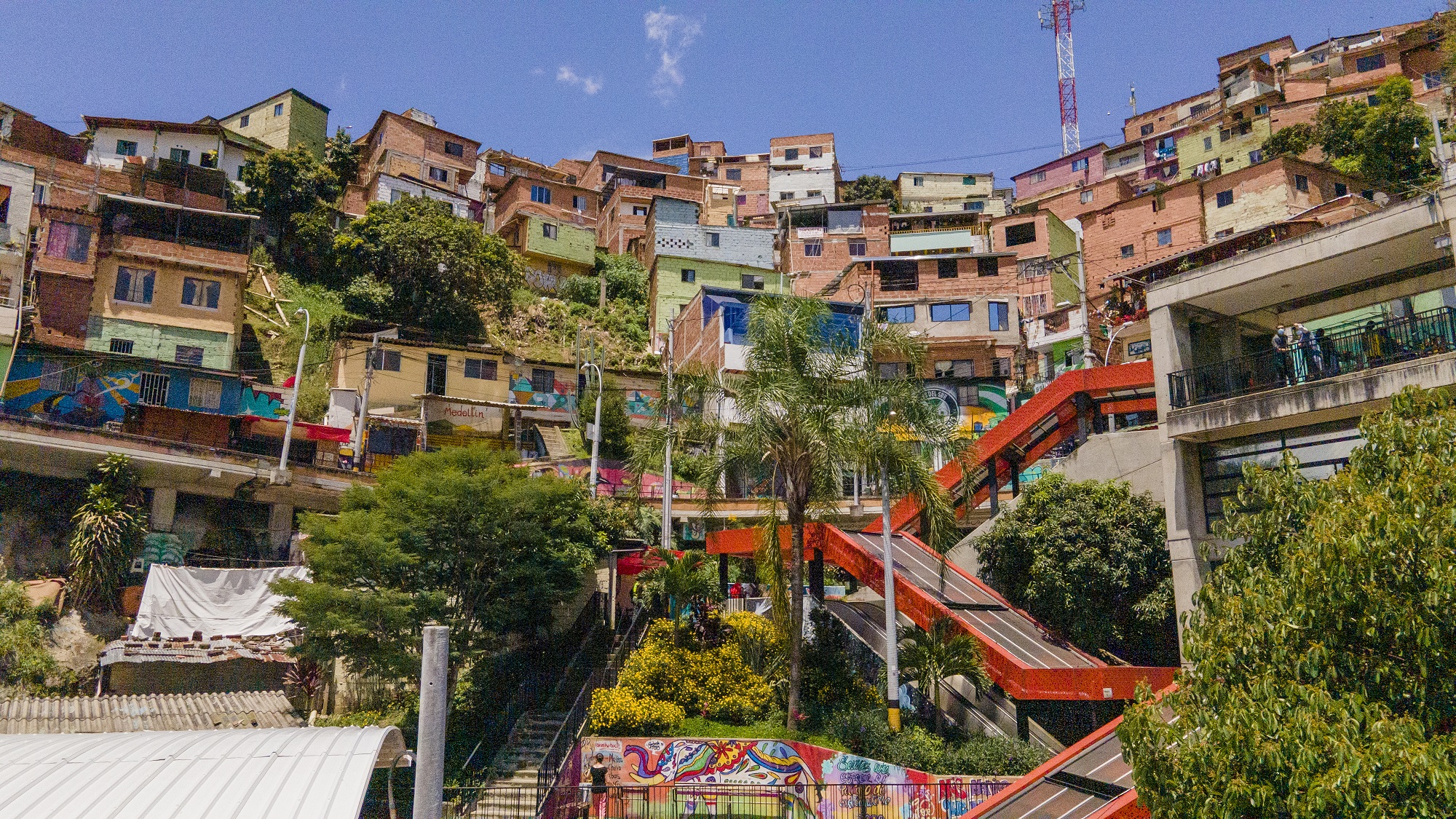 La comuna 13 en Medellín: Historia y actividades imperdibles - Citix ...